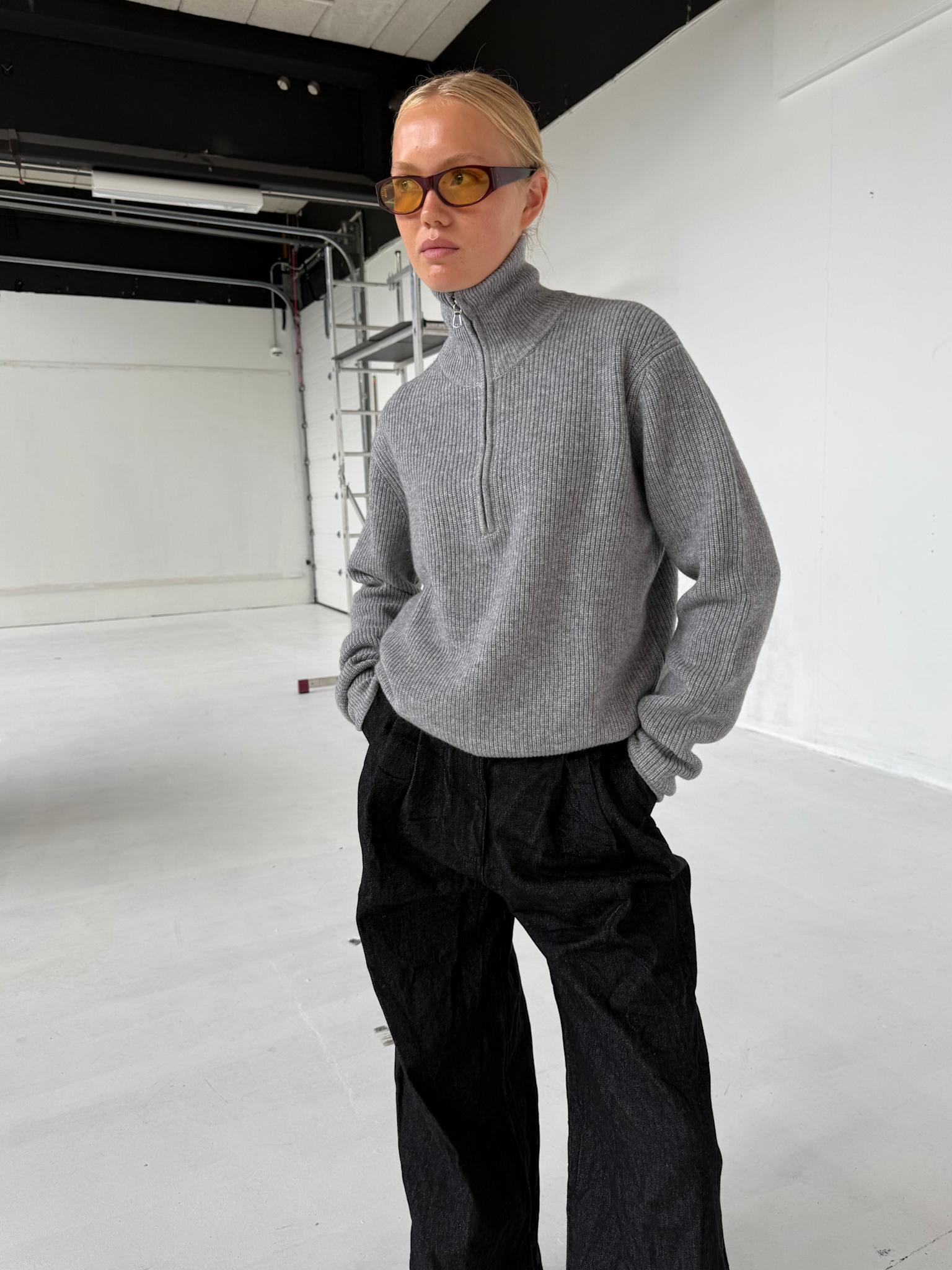 UMA ZIP KNIT - GREY | MEOTINE.